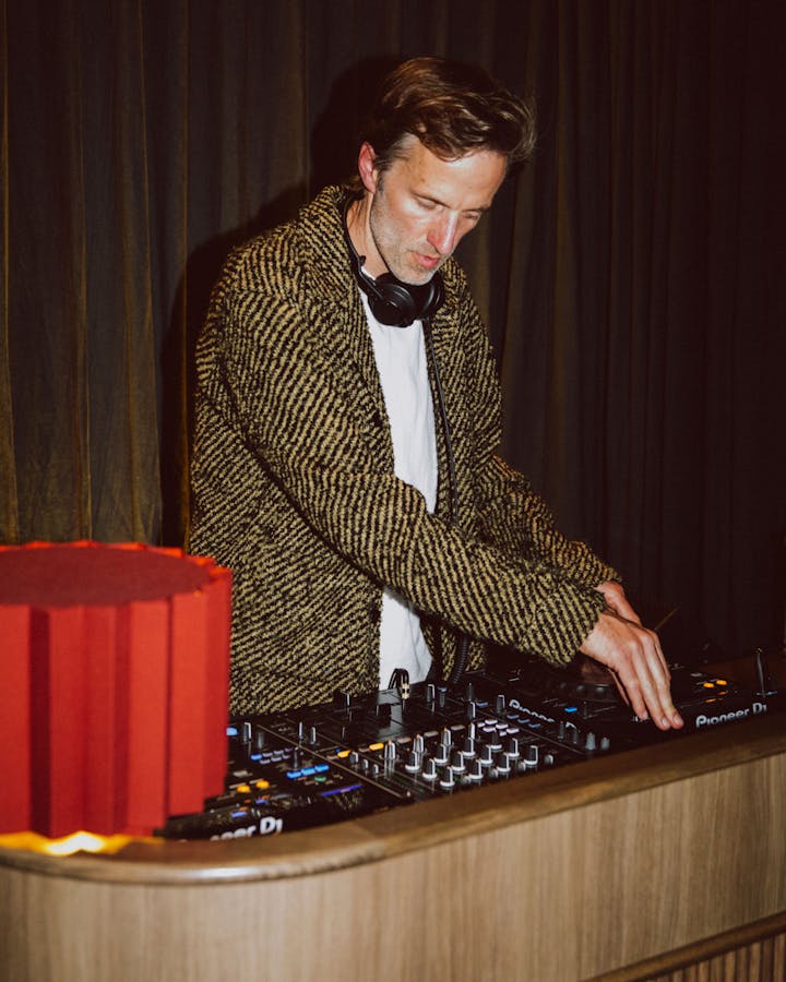 Mr Mills - DJ Schedule